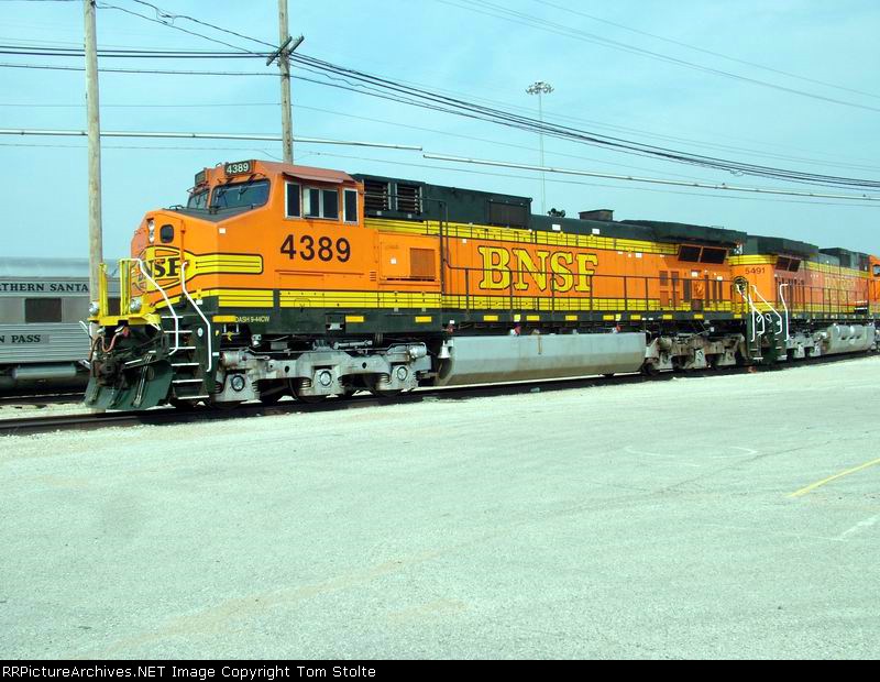 BNSF 4389